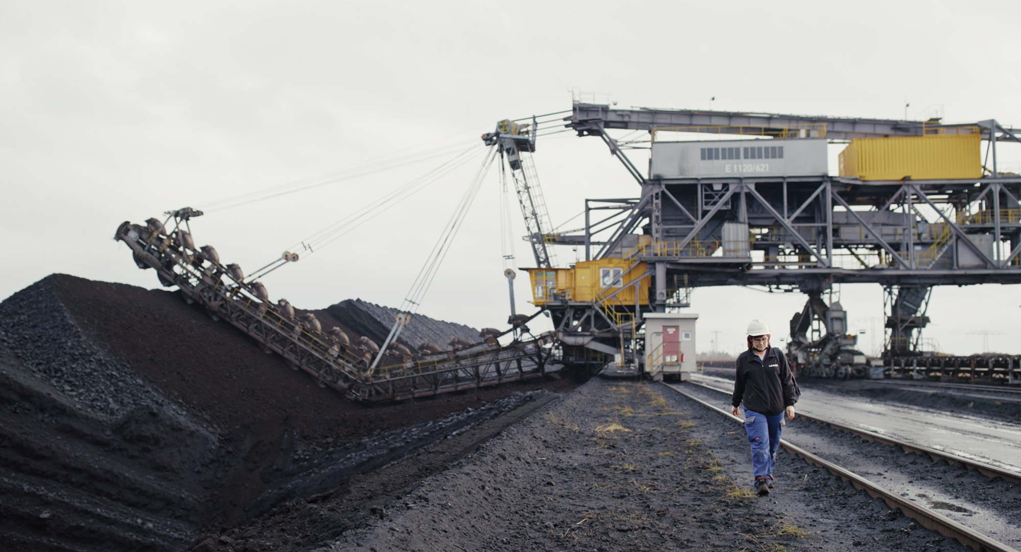 AUF DER KIPPE – DOK.fest München